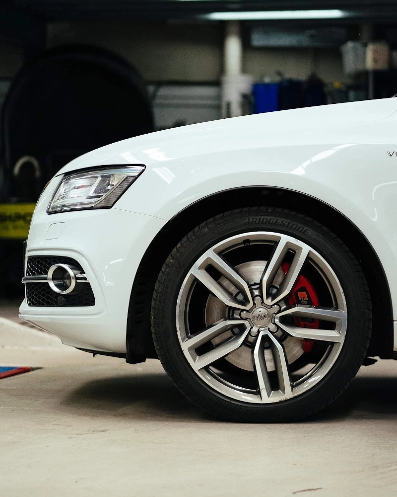Audi SQ5 Brakes & Rotors BWA Auto